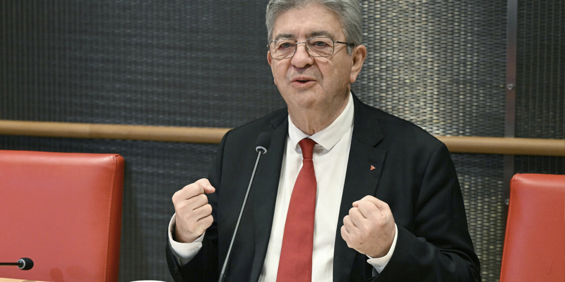 Même Pascal Praud s’incline : comment Mélenchon est sorti du piège de ...